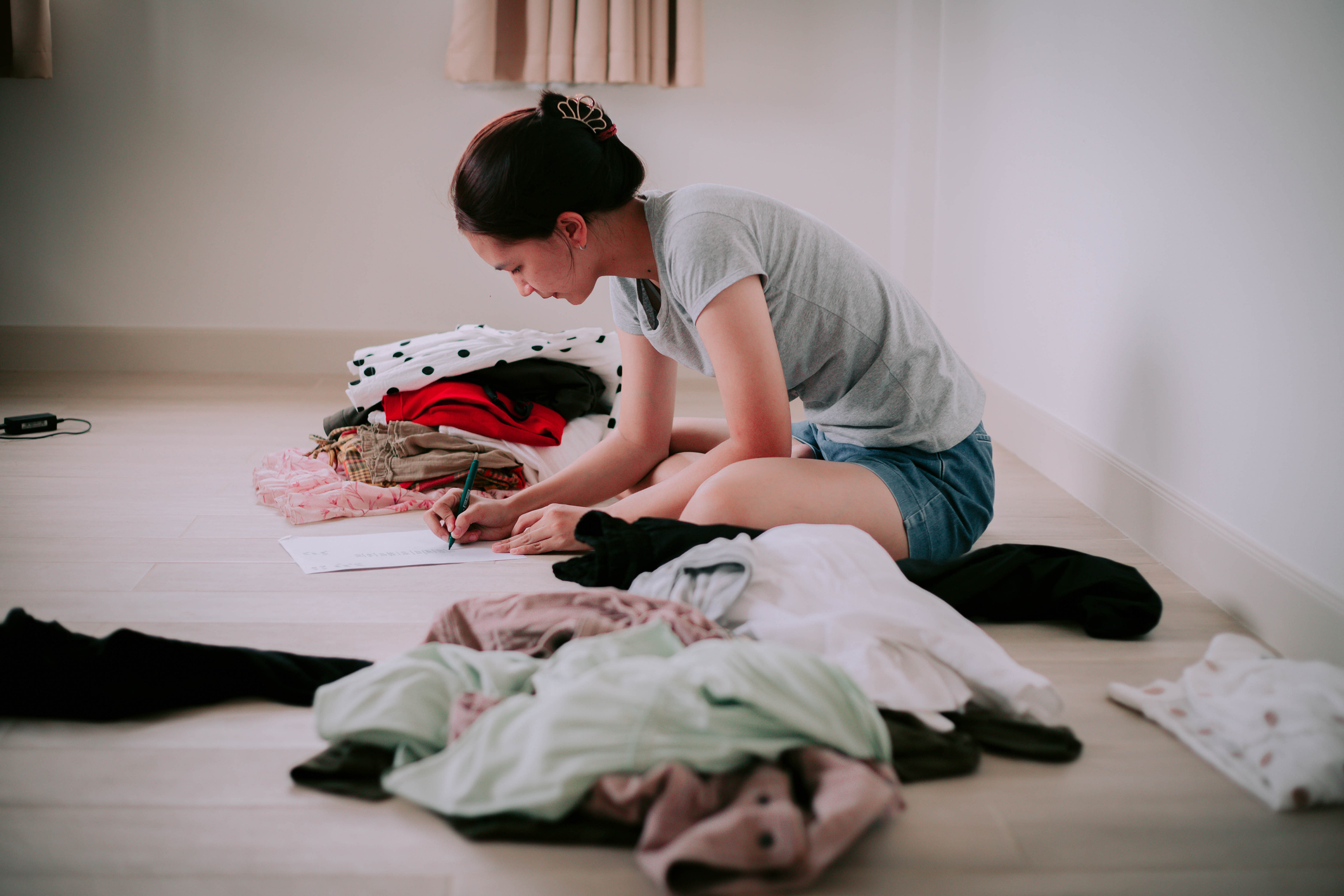 ADHD and Hoarding: The Link, Symptoms & Treatment | Charlie Health